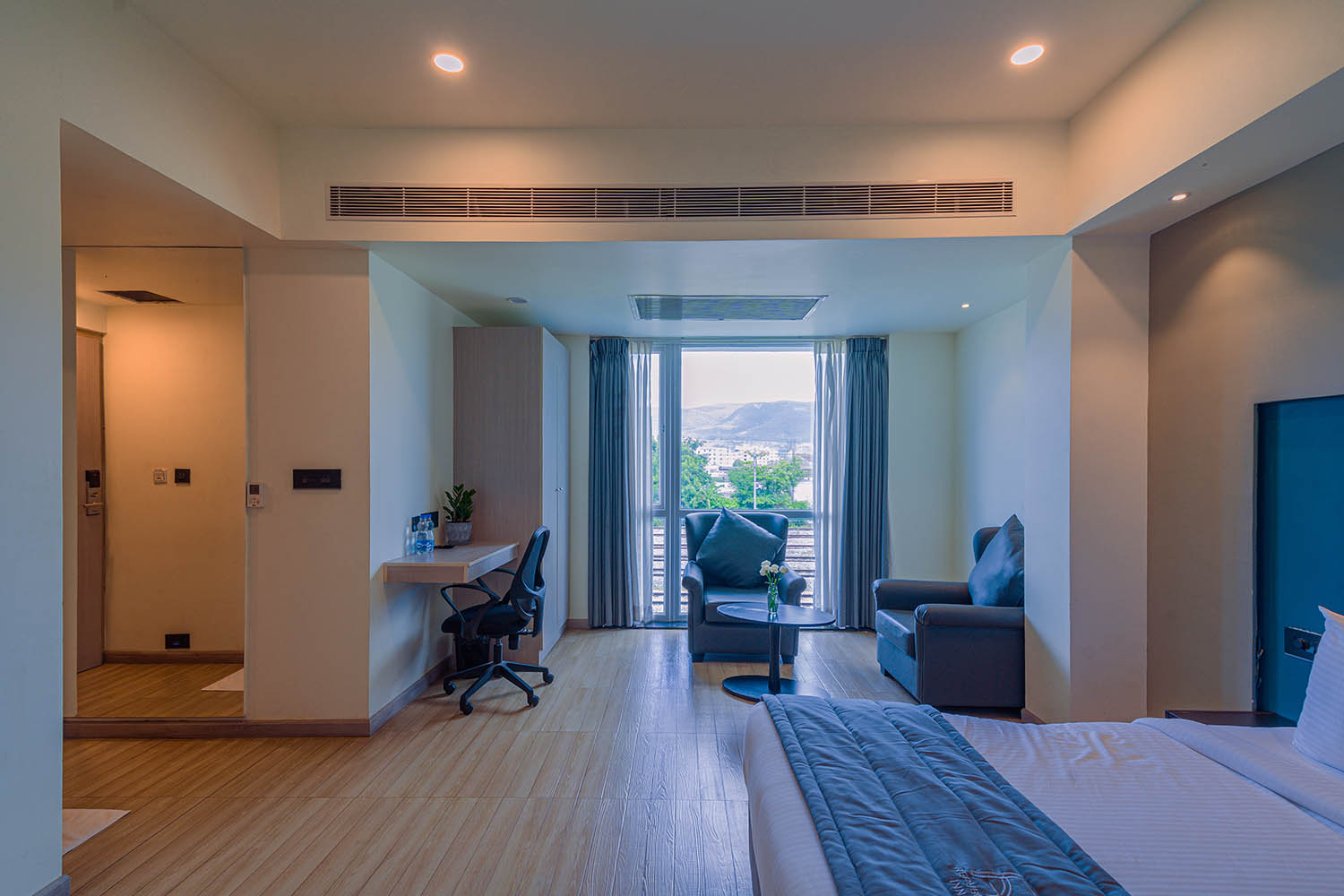 Superior Room Single – Republic Inn